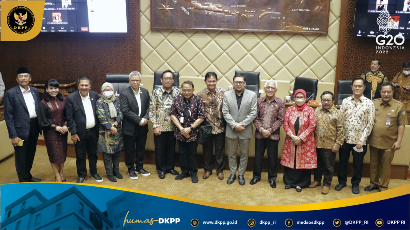 Perkenalan Diri Ketua dan Anggota DKPP Disambut Tepuk Tangan Komisi II ...